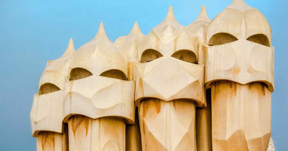 Le 10 facciate colorate di Barcellona più fotografate