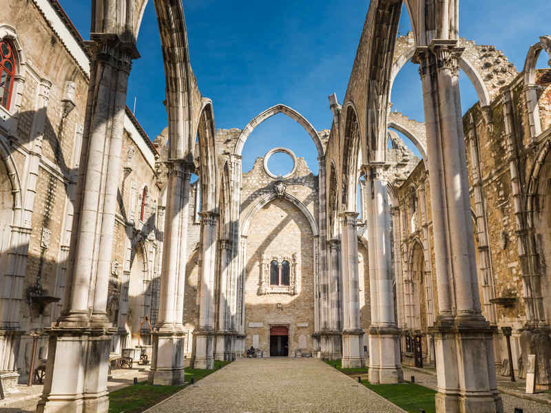 Lisbona, alla scoperta della suggestiva chiesa gotica